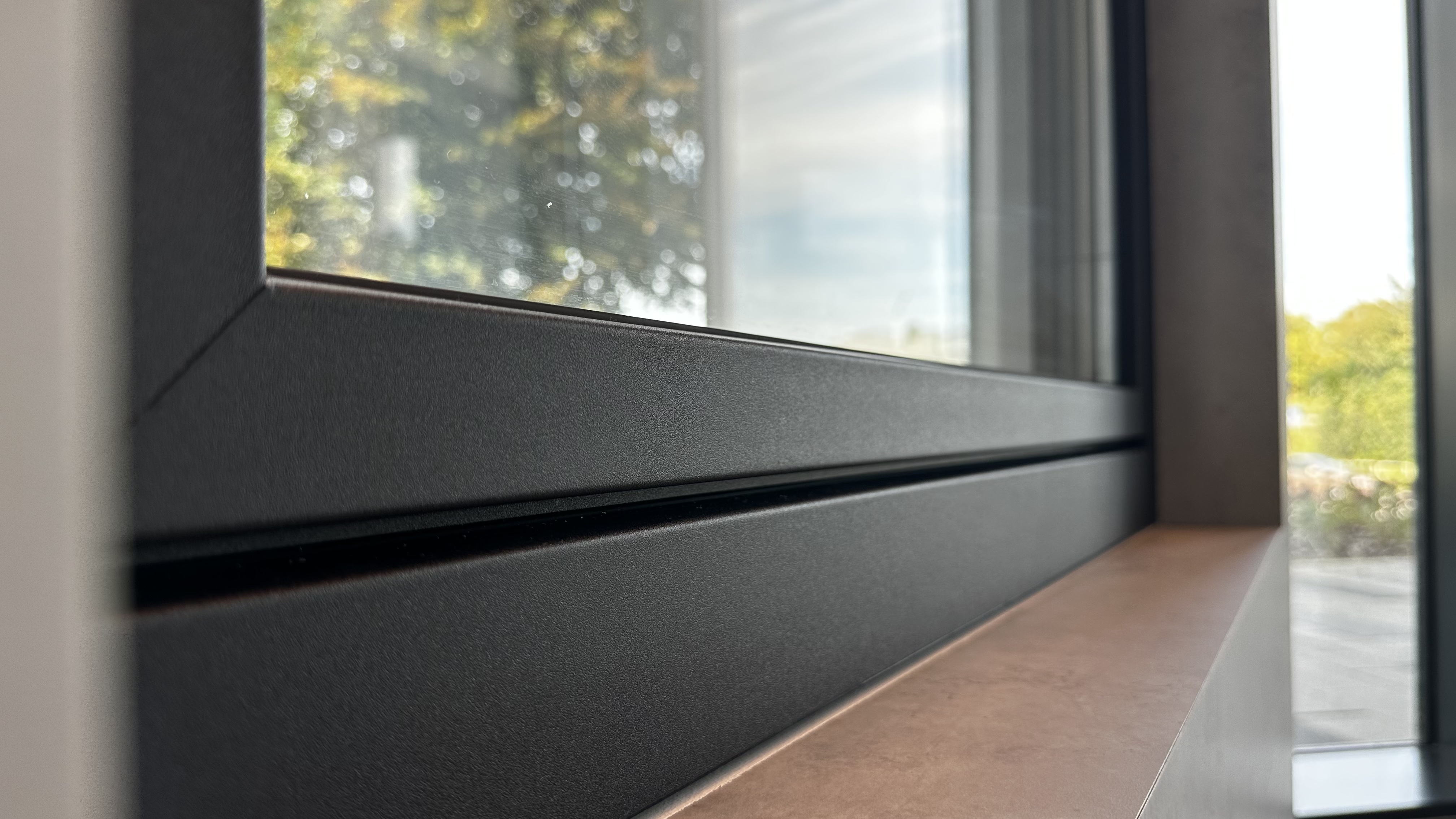 Le profil Horizon: Découvrez le chassis en PVC imitation ALU | AB menuiserie